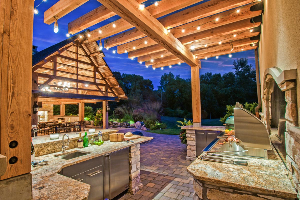 Timber Frame Construction | Handcrafted by Custom Timber Frames